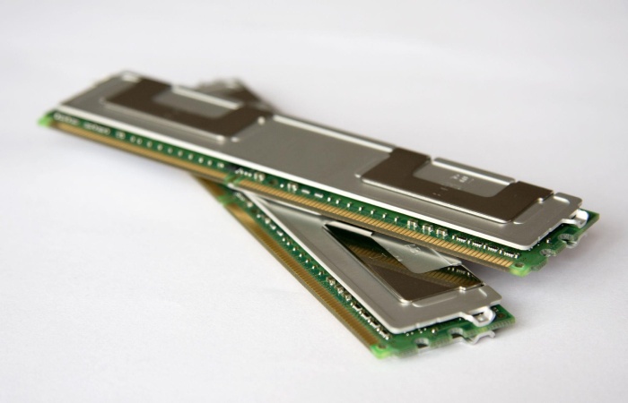 DIMMS Used In Servers Can Provide Additional Reliability If They Use ... DIMMS Used In Servers Can Provide Additional Reliability If They Use ...